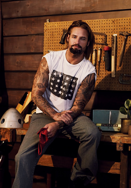 Lostchile: Scans de Josh Holloway en "Playboy"